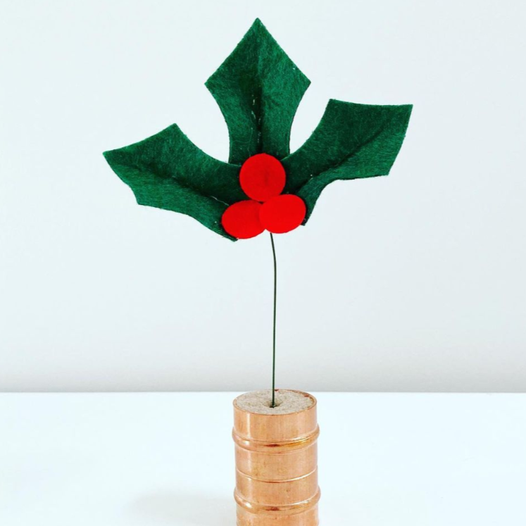 Non-Prickly Holly – Lilac Sprig